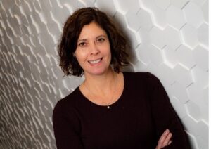 Interview with the 2023 Langmuir Lecture Recipient Christy Landes - ACS ...